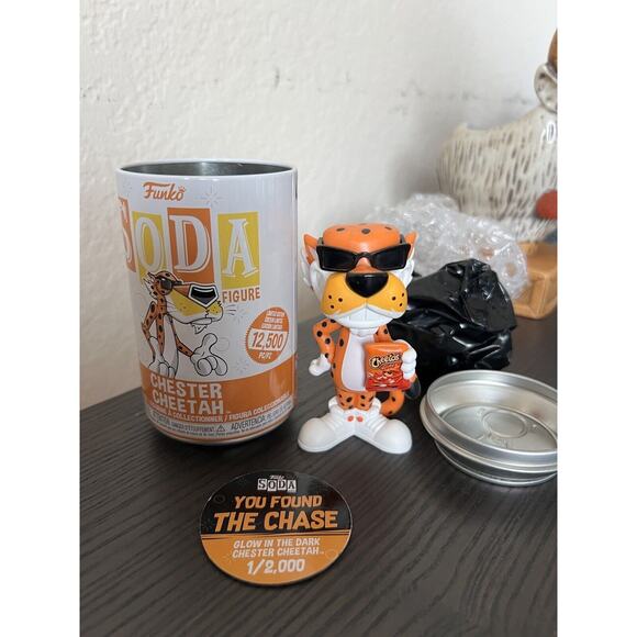 Funko | Toys | Chase Limited Edition Glow Chester Cheetah W Cheetos ...